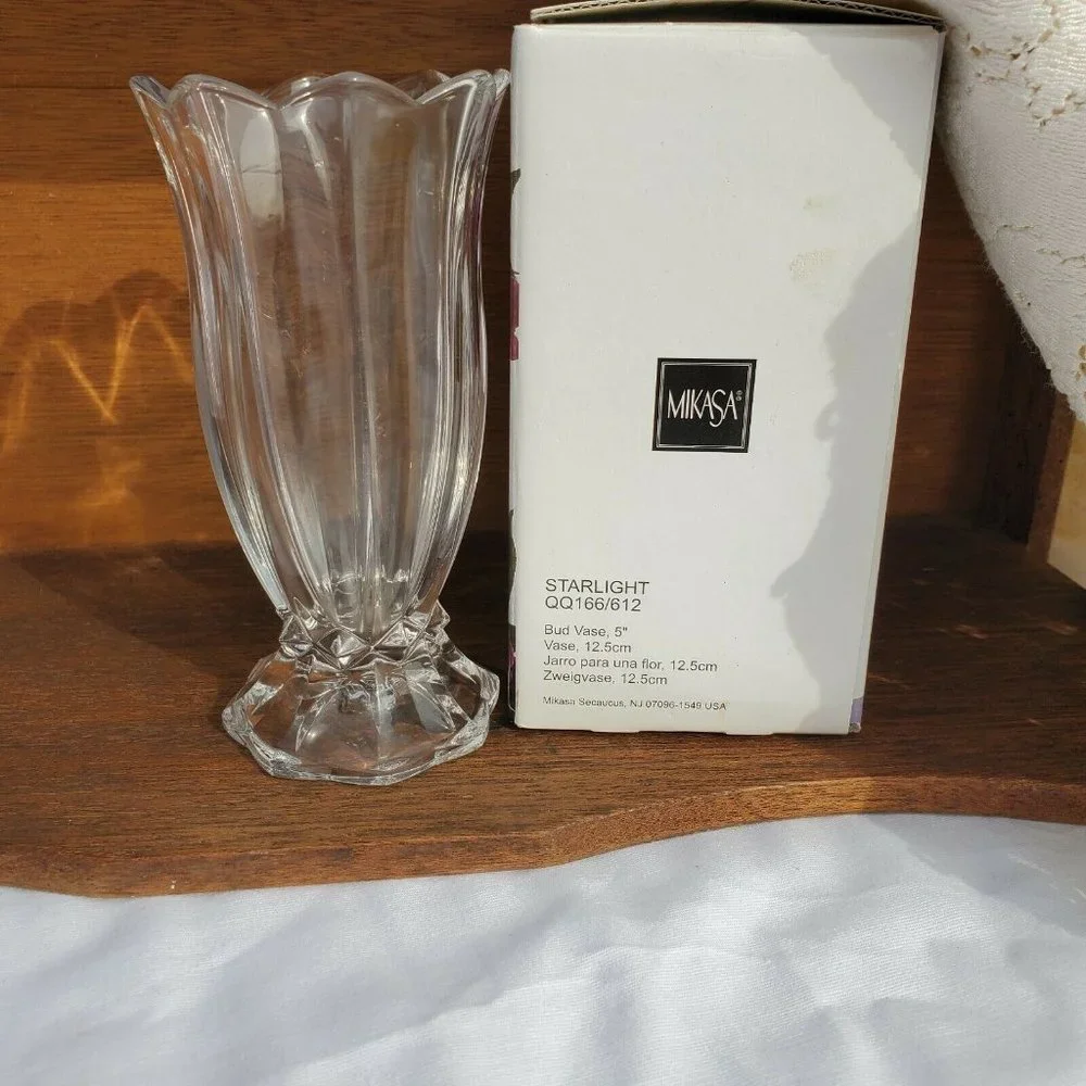 Mikasa | Accents | Mikasa Starlight Bud Vase 5 Tulip Shape Clear ...